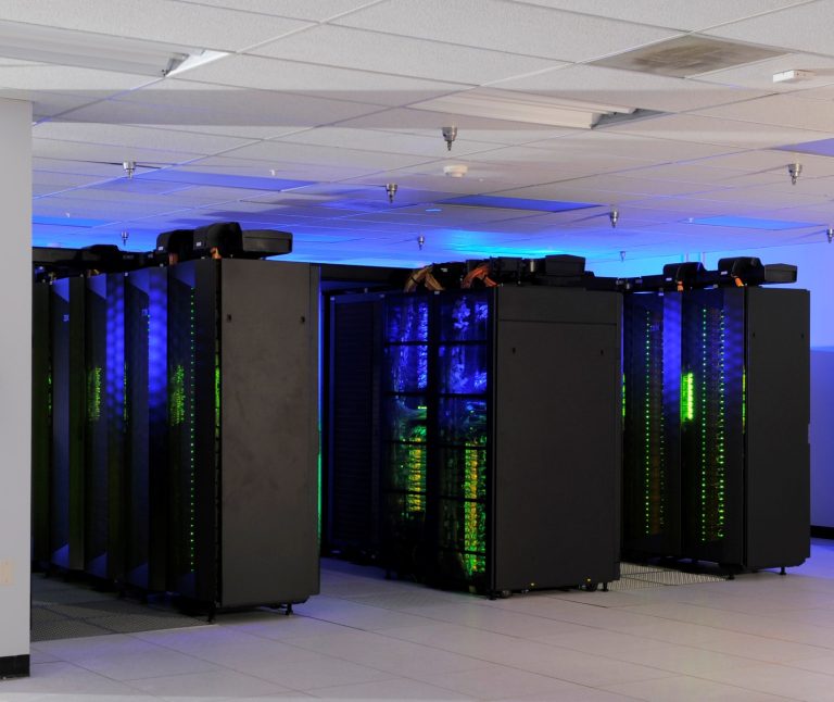 Factors To Consider A UPS System For Server Rooms - Right Power Tech